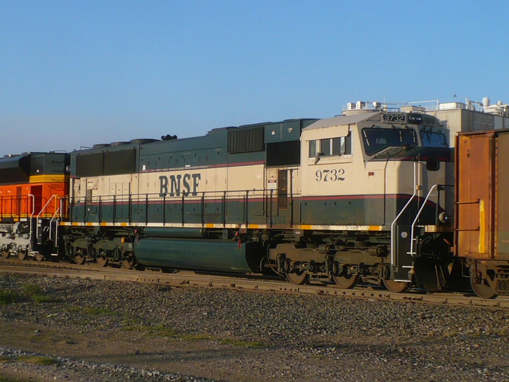 BNSF 9732